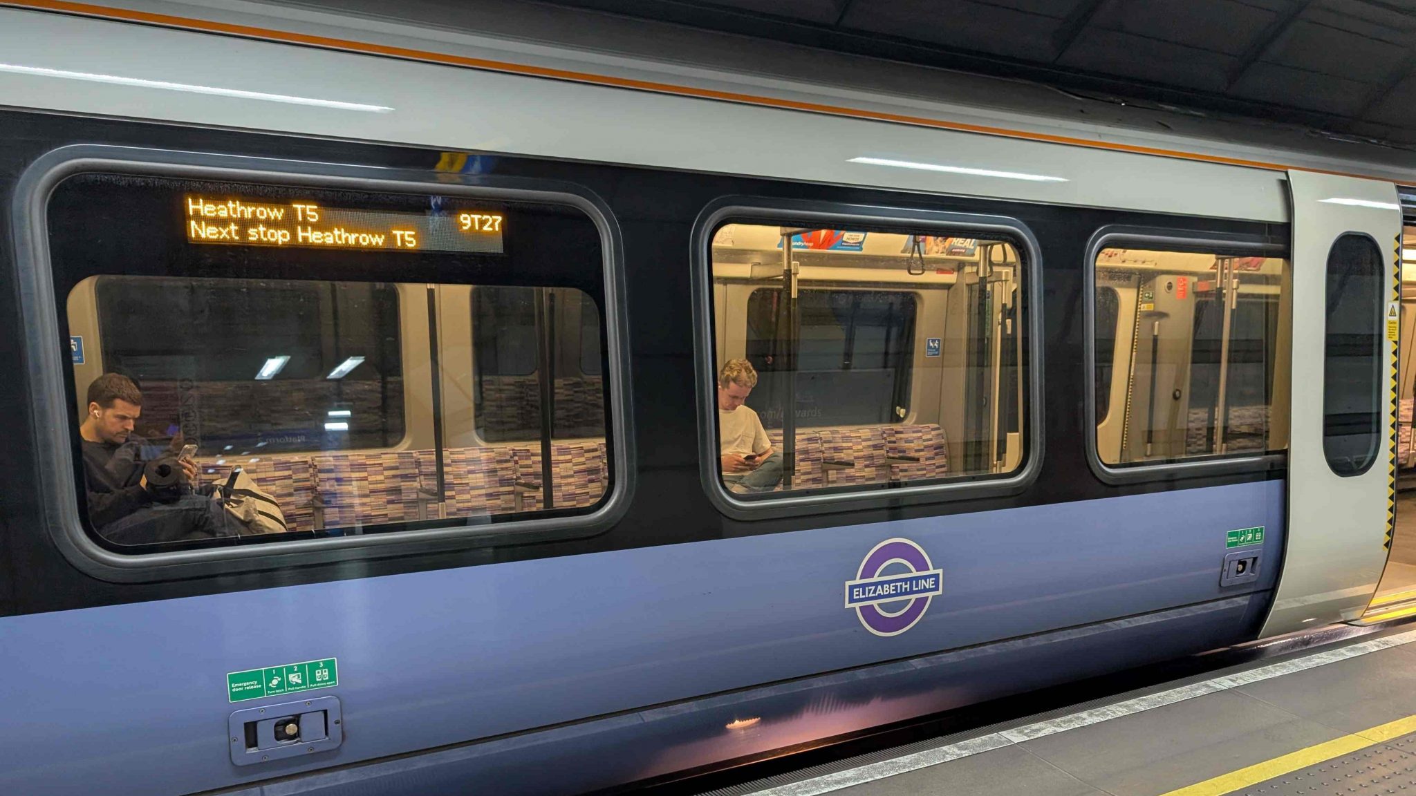 Heathrow to London on the Elizabeth Line - Detailed Guide