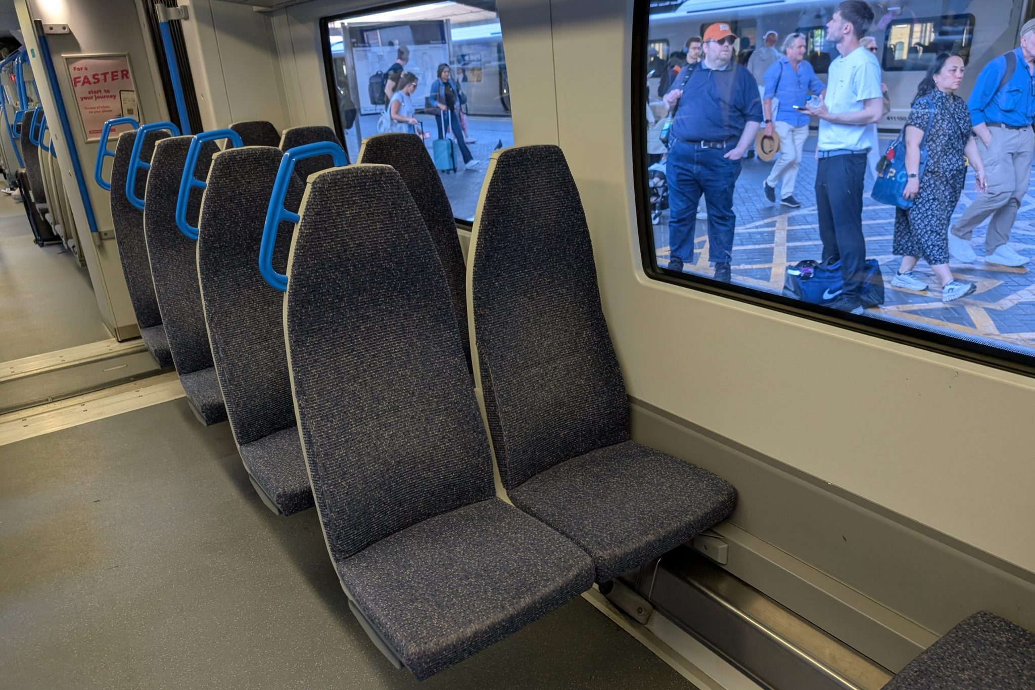 How to Take Southern or Thameslink from Gatwick to London